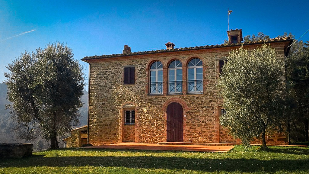 Charmantes Haus aus Naturstein auf einem Hügel - Toskana-Immobilien
